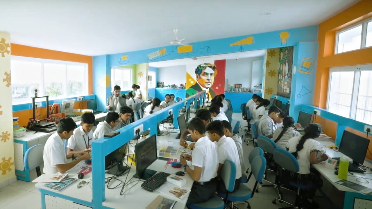 New Horizon Public School - Bangalore | Well Equipped Labs